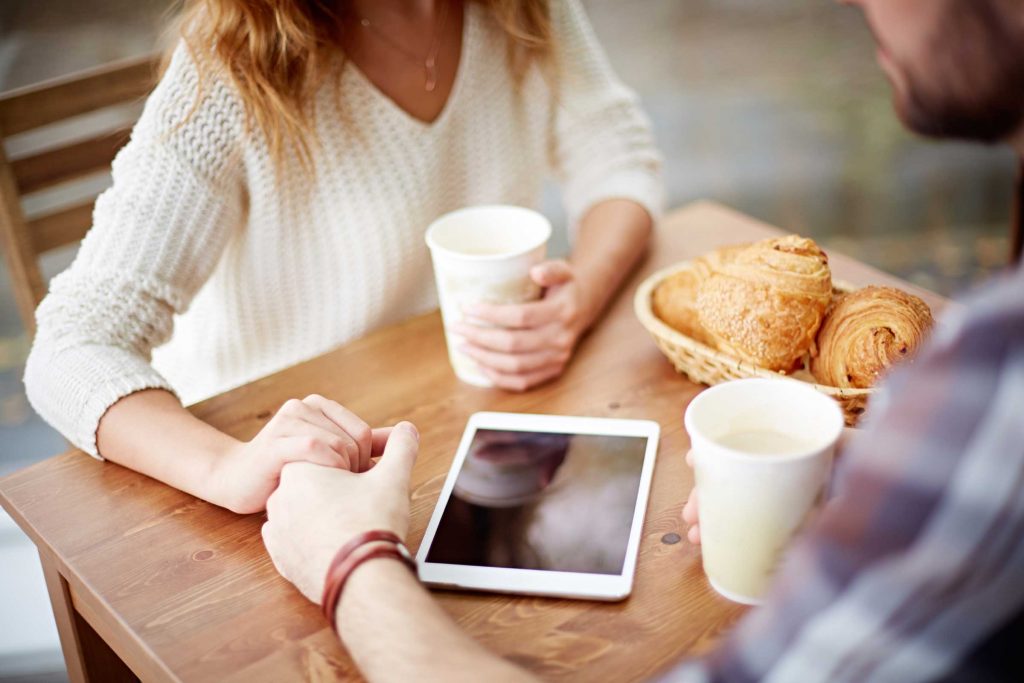 Catch A Cheater With The Help Of A Phone Spy App Catch A Cheater With The Help Of A Phone Spy App